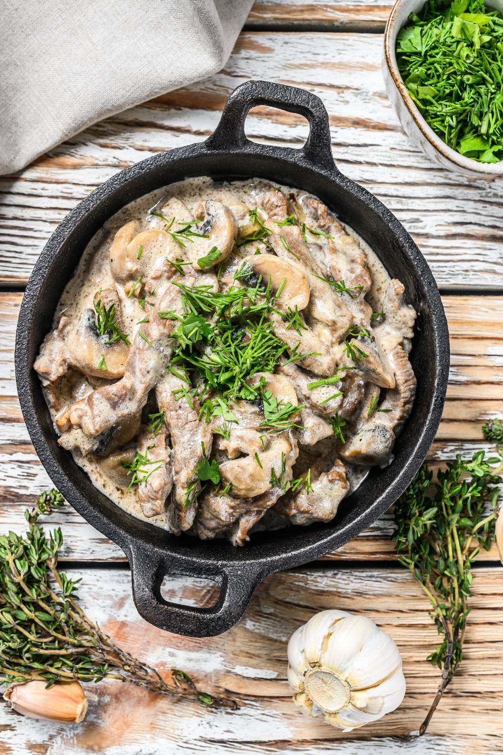 Slow Cooker Mushroom Stroganoff - Easy Peasy Slow Cook