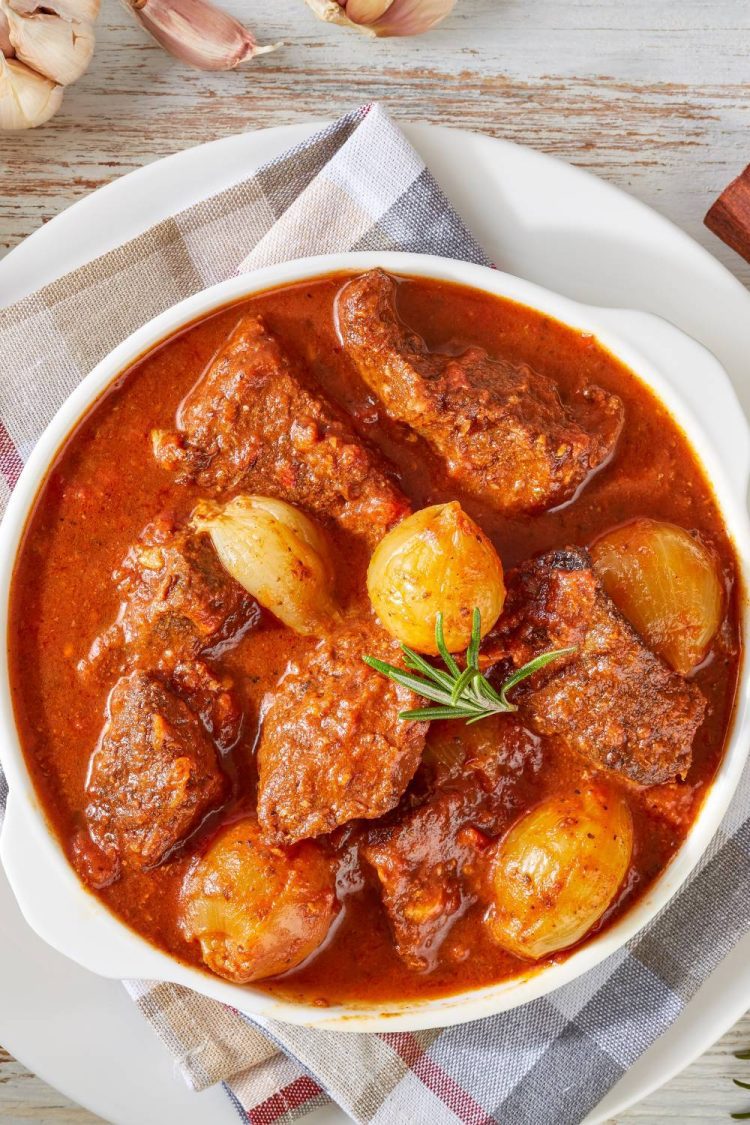 Slow Cooker Greek Lamb Stifado - Easy Peasy Slow Cook