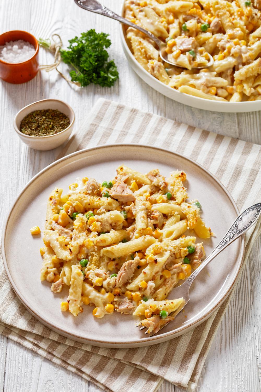 Slow Cooker Tuna Mornay - Easy Peasy Slow Cook