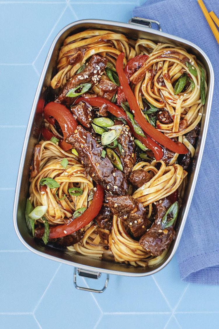 Slow Cooker Honey Chilli Beef Noodles - Easy Peasy Slow Cook