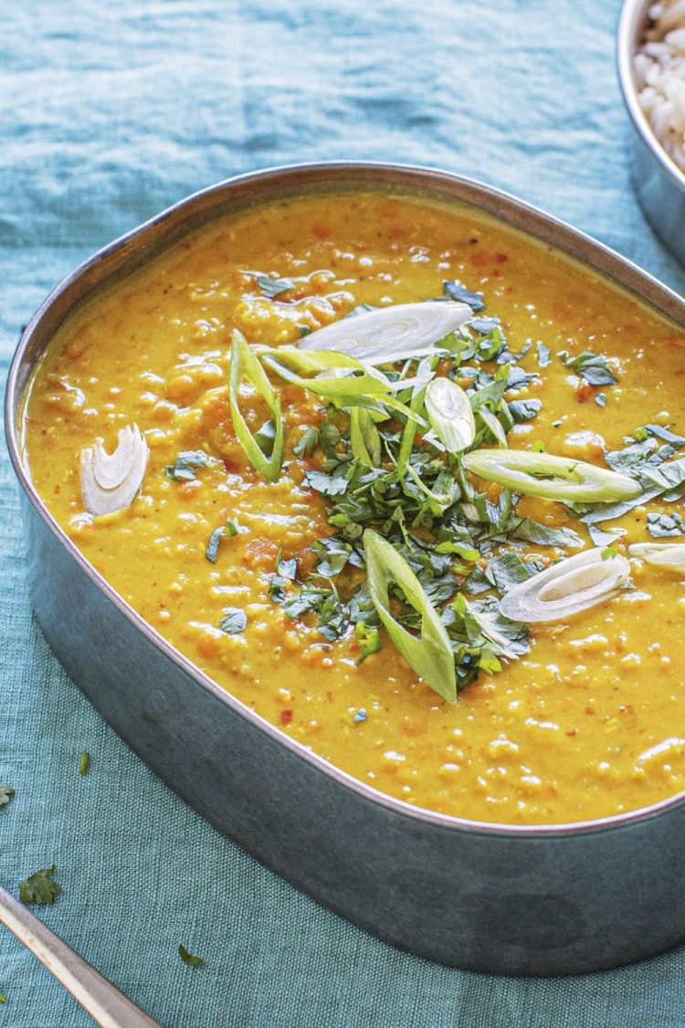 Slow Cooker Red Lentil Dhal - Easy Peasy Slow Cook