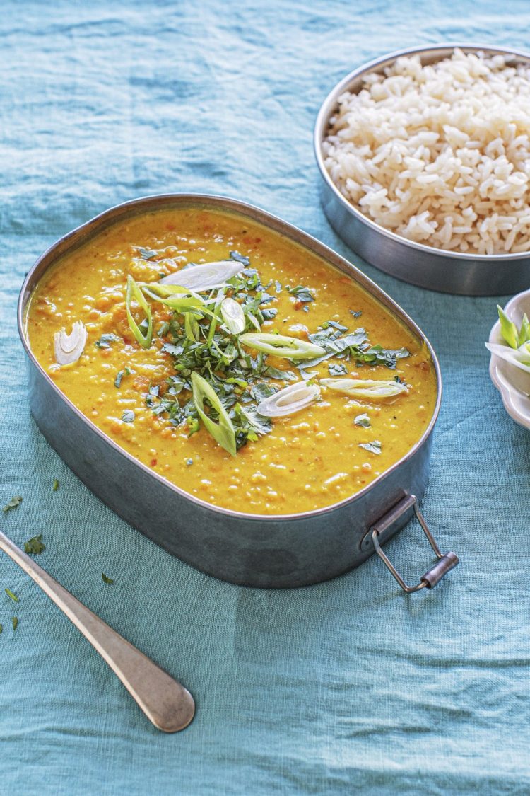 Slow Cooker Red Lentil Dhal - Easy Peasy Slow Cook