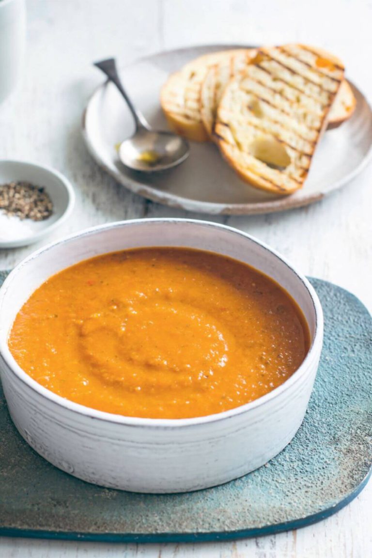 Slow Cooker Herbed Tomato Soup With Garlic Toasts - Easy Peasy Slow Cook