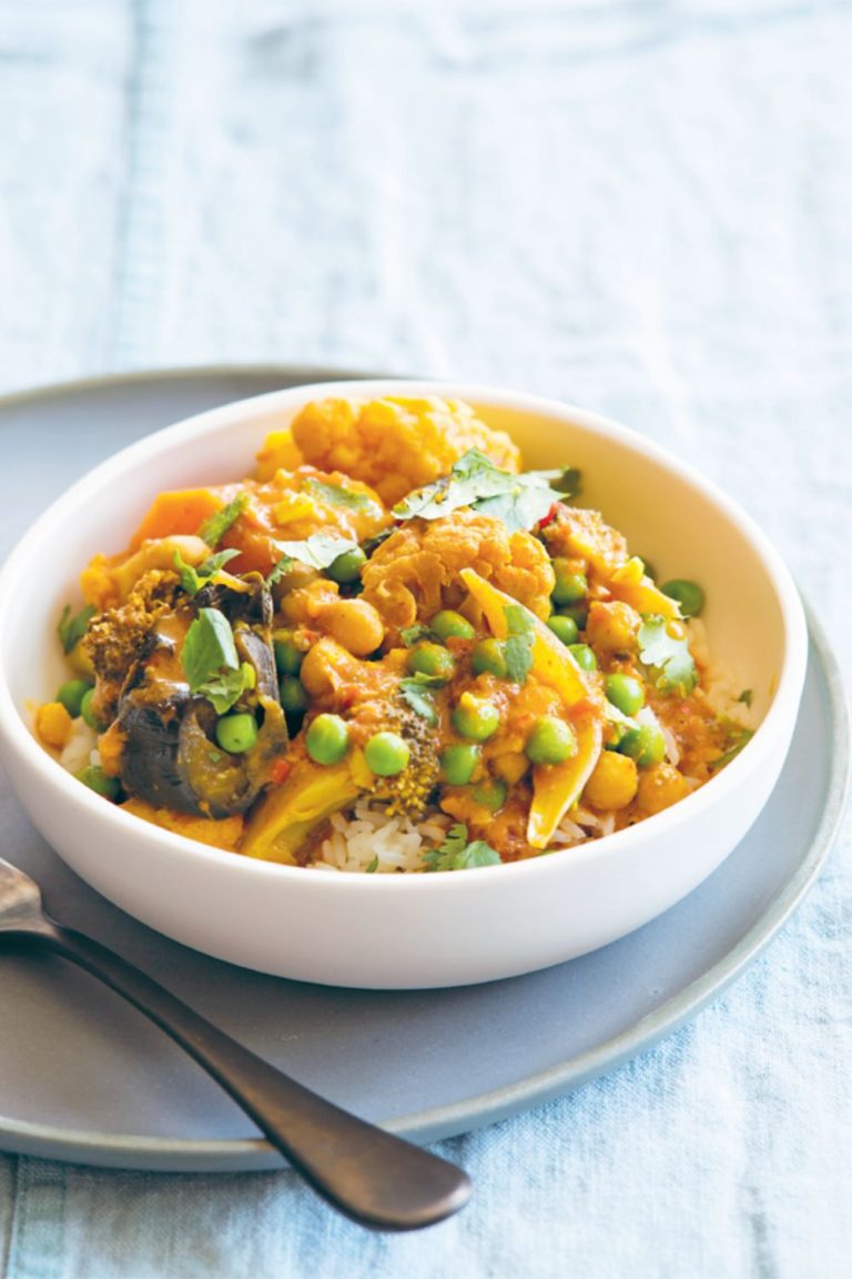 Slow Cooker Chickpea And Vegetable Curry - Easy Peasy Slow Cook