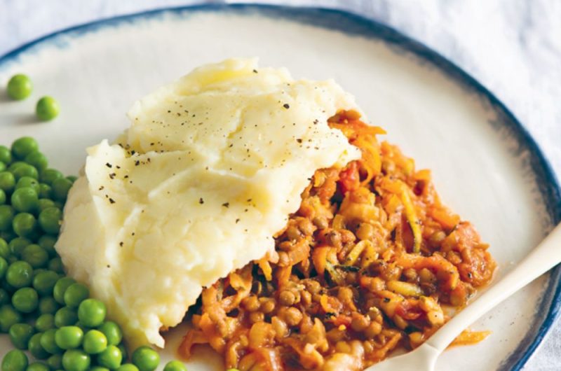 Slow Cooker Lentil And Vegetable ‘Cottage Pie’ - Easy Peasy Slow Cook