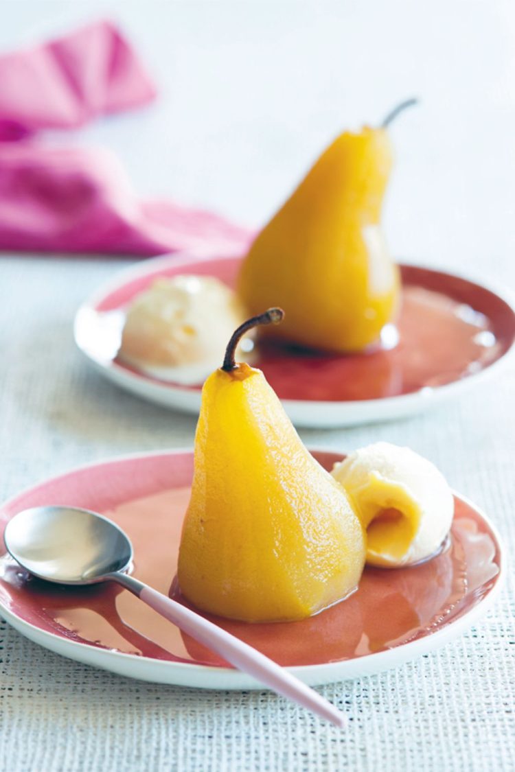 Slow Cooker Pears Poached In Ginger Wine - Easy Peasy Slow Cook