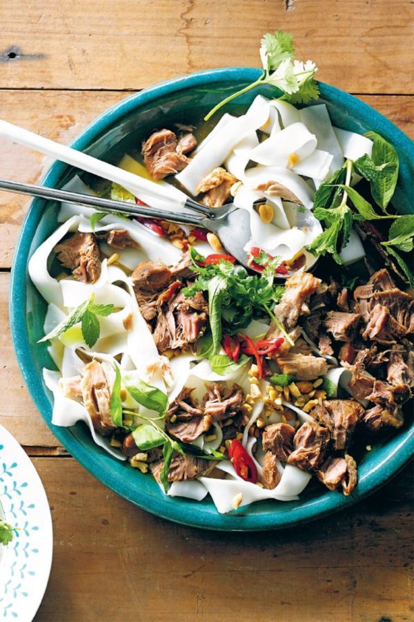 Cheesy Slow Cooker Scalloped Potato Bake - Easy Peasy Slow Cook