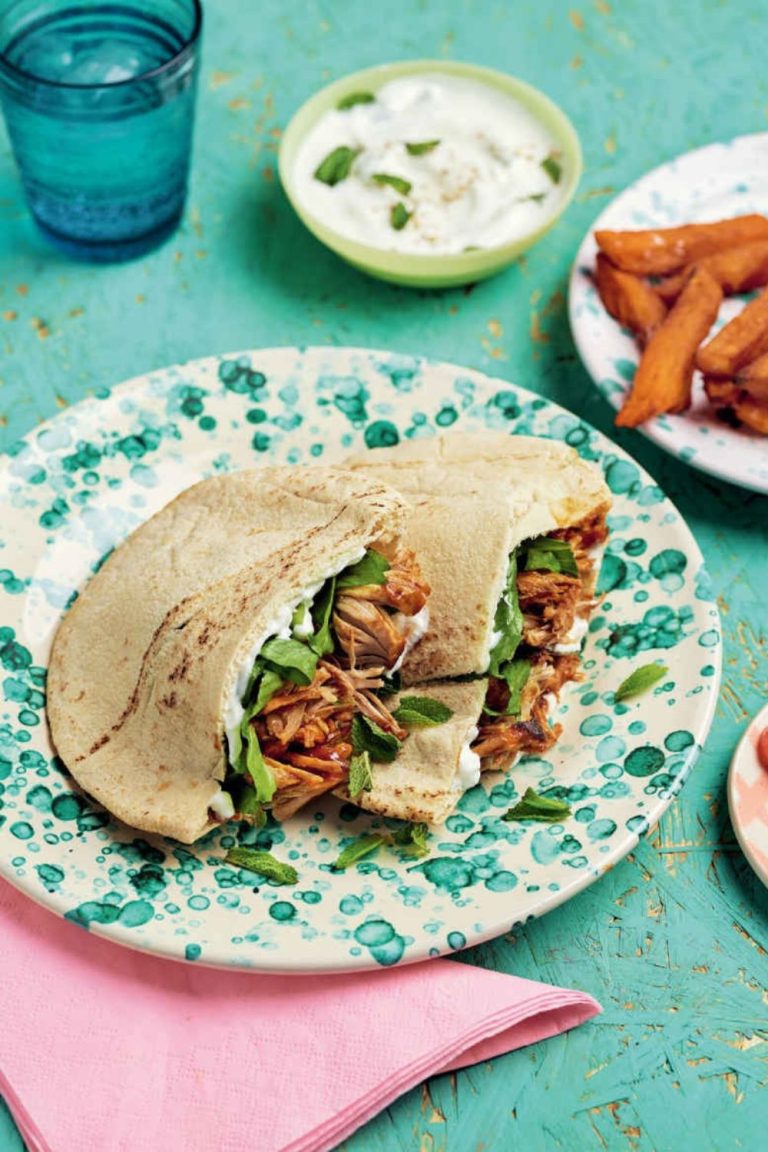 Slow Cooker Pulled Pork Pittas - Easy Peasy Slow Cook