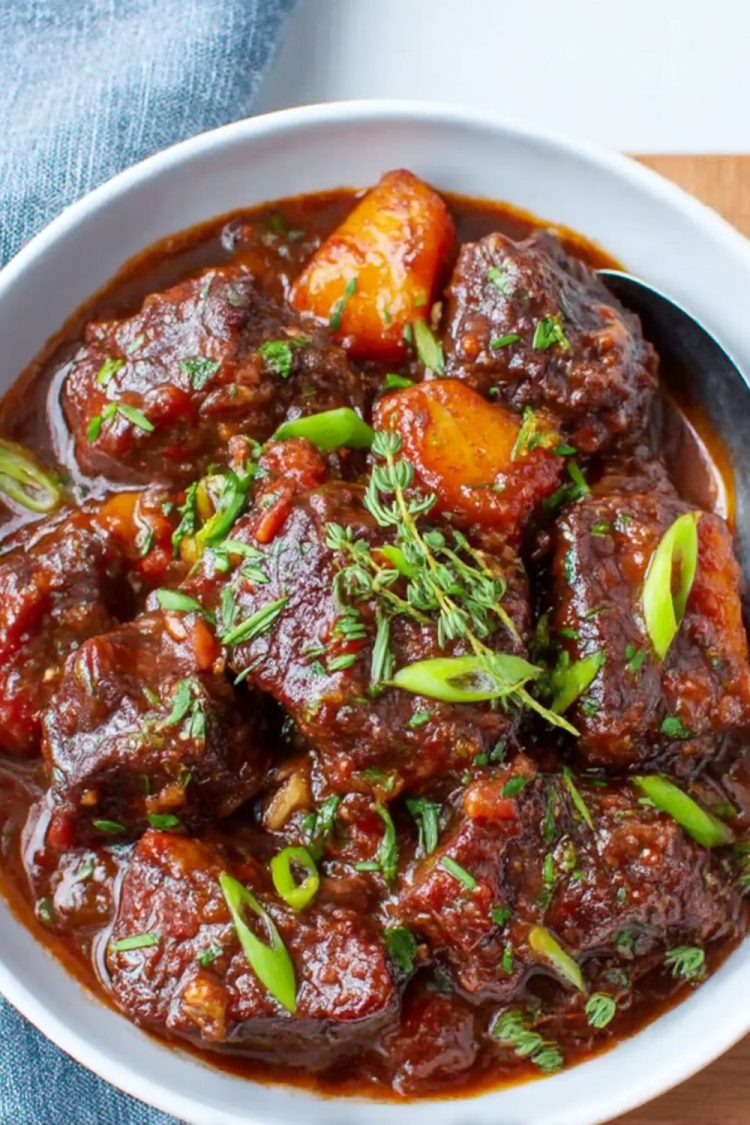 Slow-cooker Beef Stew With Carrots And Potatoes Recipe - Easy Peasy ...